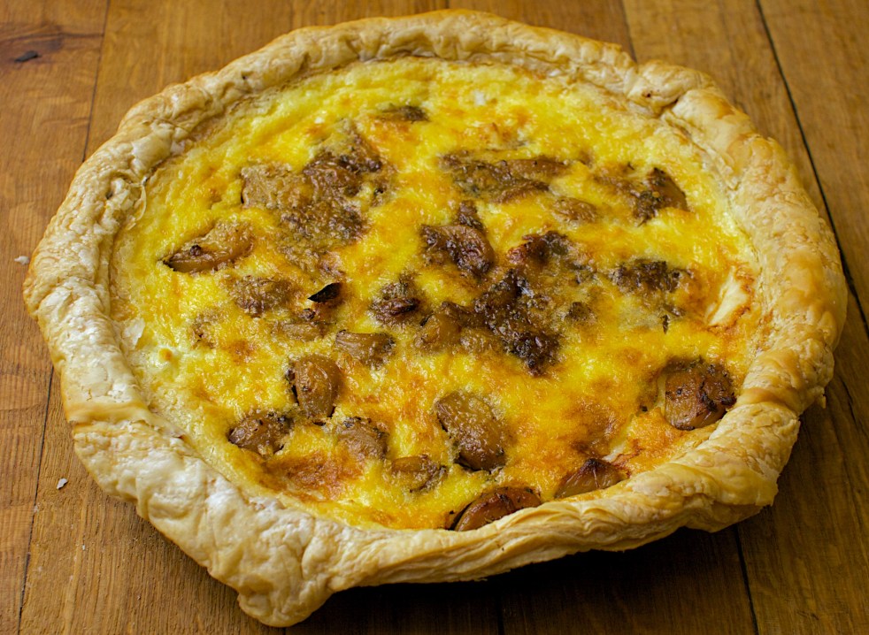 Caramelized garlic tart | Jono & Jules do food & wine